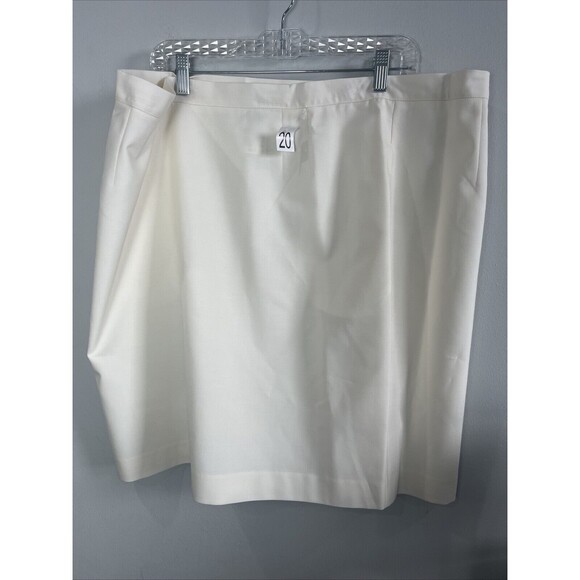 M&C Uniforms Inc | Skirts | Mc Uniforms Inc Ivory Skirt Size 2 | Poshmark